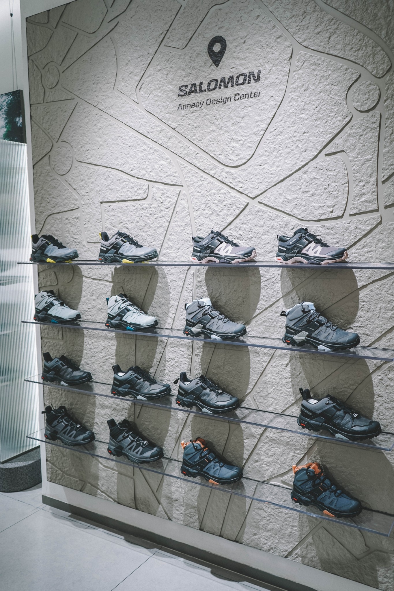 SALOMON NEW CONCEPT STORE OPEN AT CENTRAL WORLD - ThaiOutdoorGroup